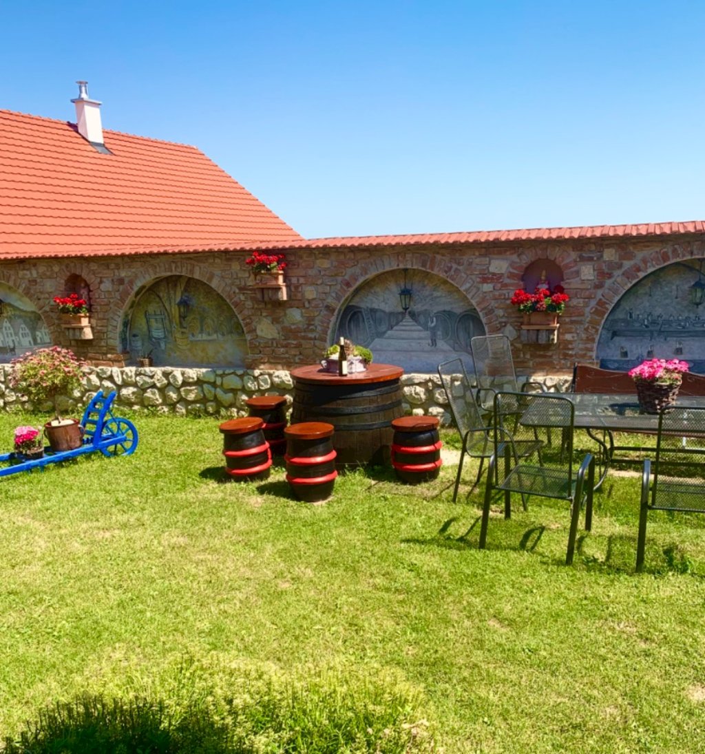 Penzion Dívčí Hrad - Pavlov (okres Břeclav)