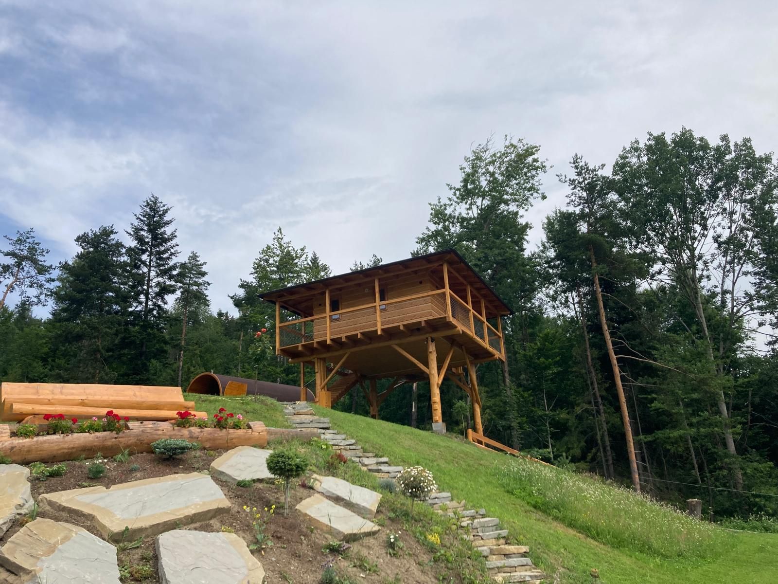 Domy na strome v lese Kysucké Beskydy