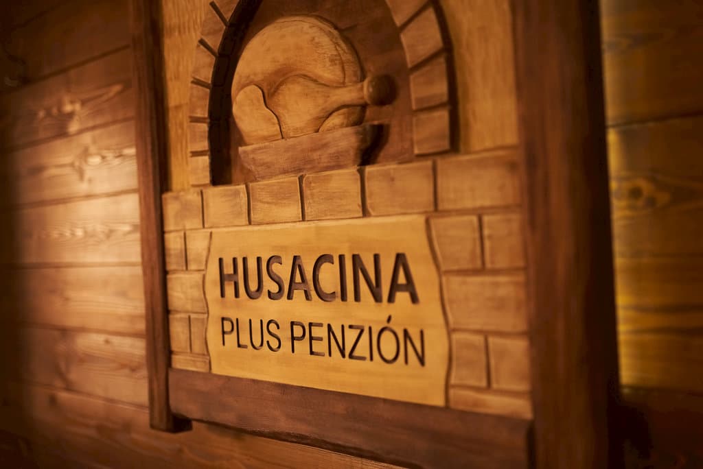 Husacina Plus penzión - Slovenský Grob