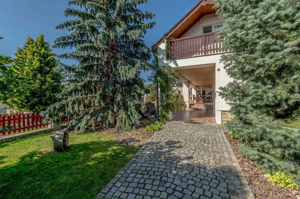 DREVNÍKY RESORT SLAPY s vyhřívaným vnitřním bazénem - Drevníky