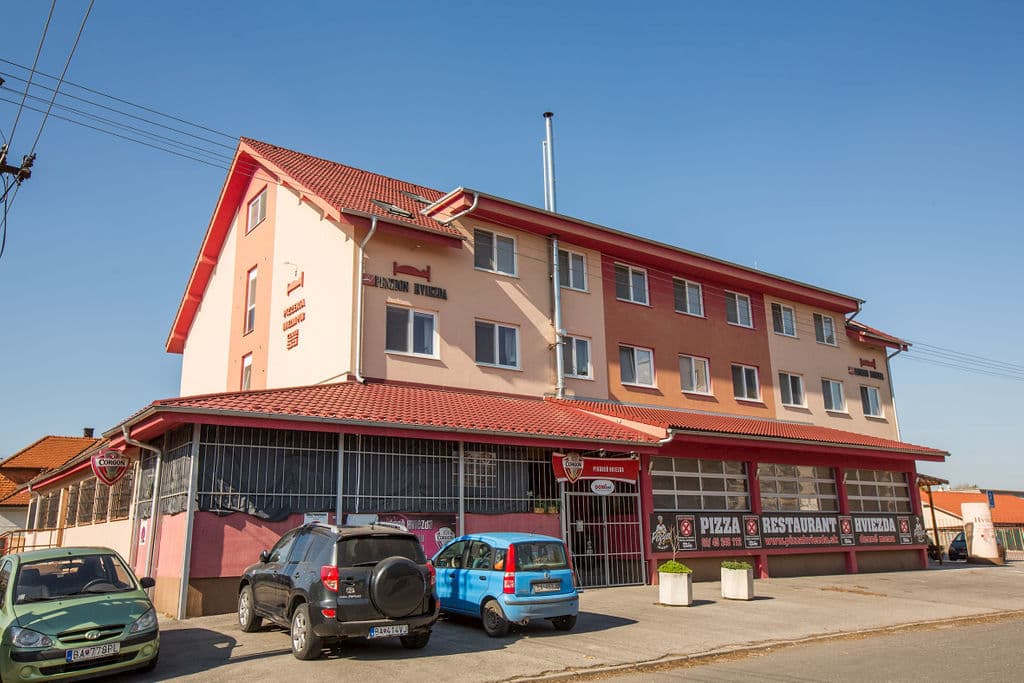 Apartmánový dom s vírivkou - Dunajská Lužná