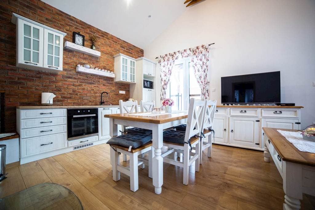 Domčeky Sabinka a Melinka - Valča