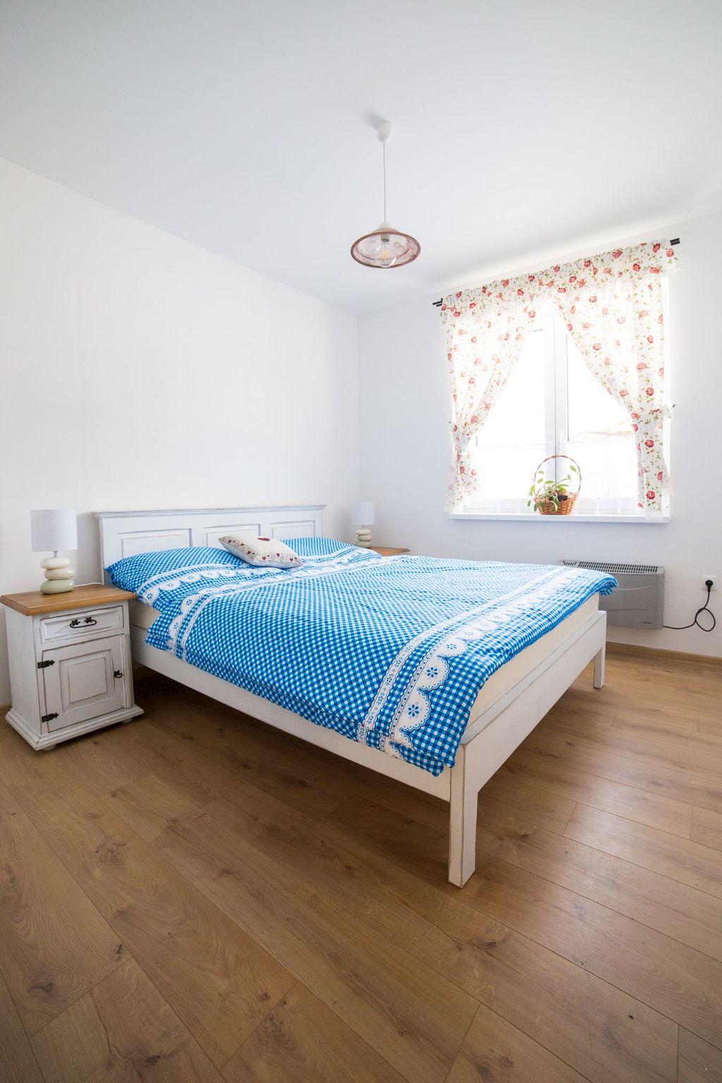 Domčeky Sabinka a Melinka - Valča