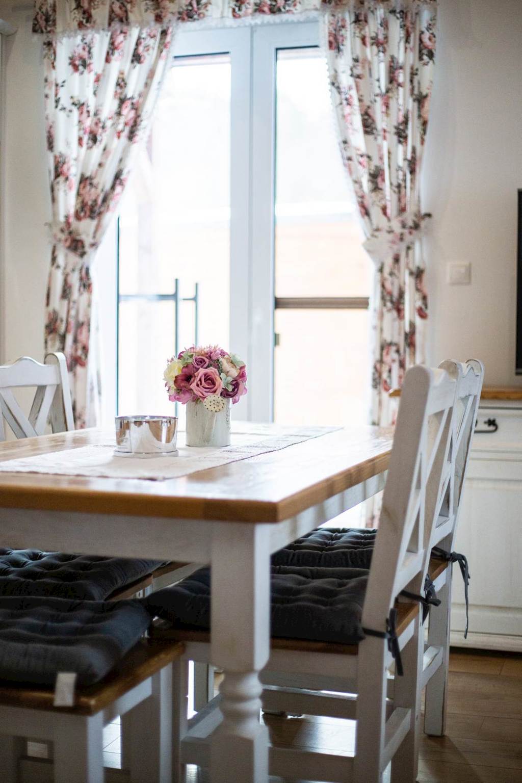 Domčeky Sabinka a Melinka - Valča