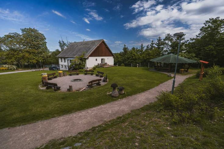 Domy na stromě na vánoce Moravský kras