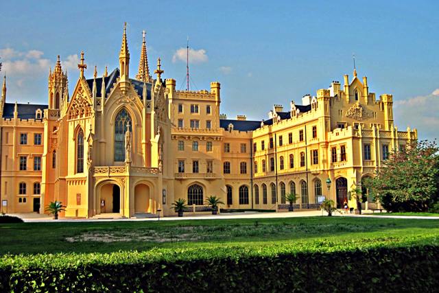 Ubytování s polopenzí Lednice